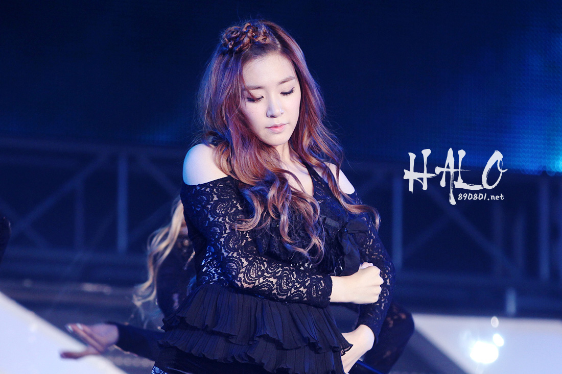 My K-Pop Database: 120818 SNSD Concert